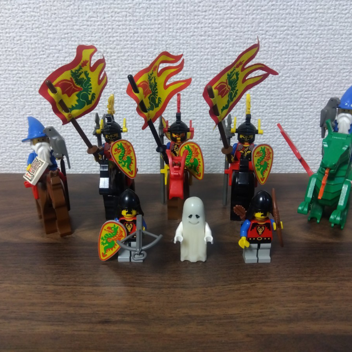 bricklink lego castle minifigures | Buyandship Singapore