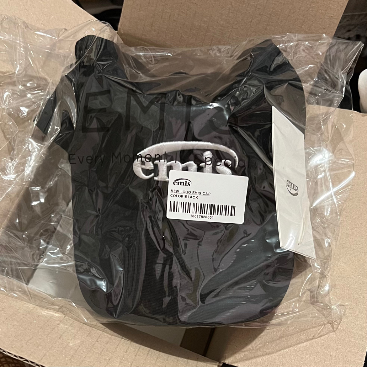 🇰🇷EMIS NEW LOGO CAP BLACK | Buyandship Hong Kong