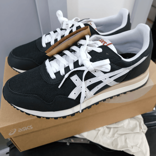 Asics Tiger runner II Buy Ship Hong Kong