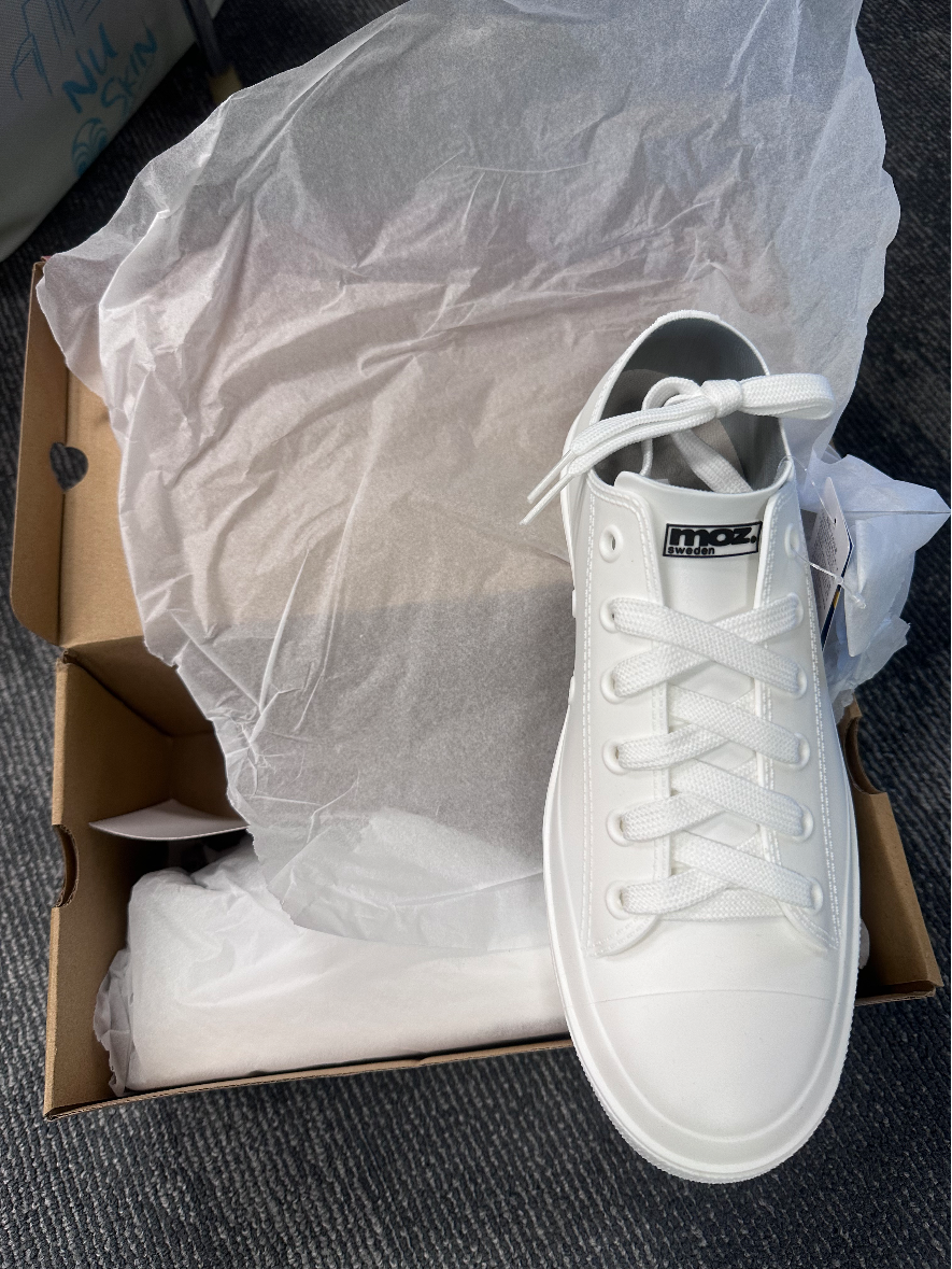 人買我買系列- Moz 防水鞋 | Buyandship（台灣）