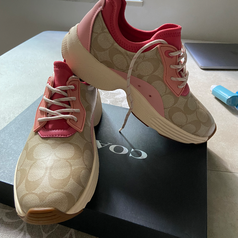 Coach signature shoes | Buyandship Hong Kong