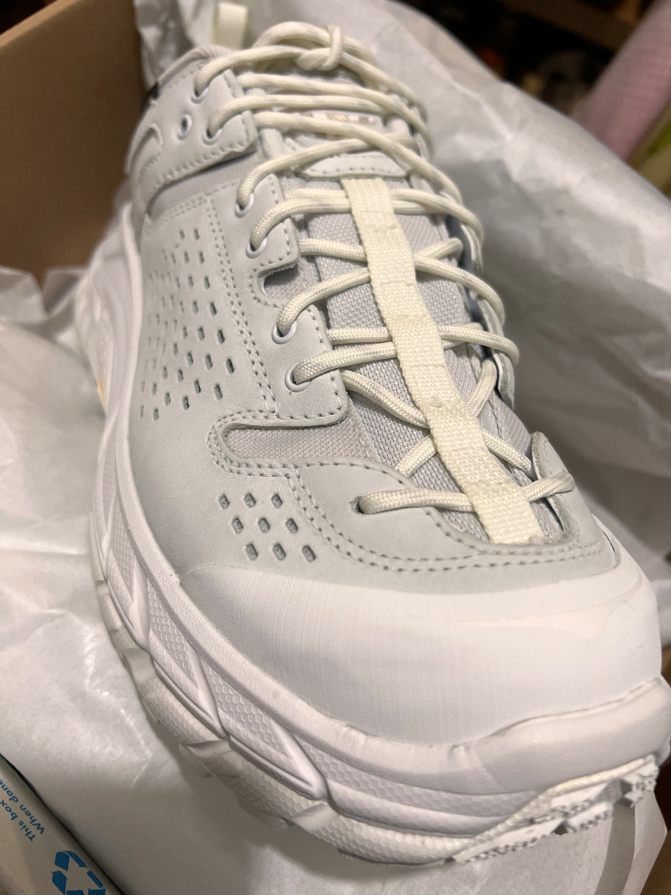 Hoka tor ultra low white | Buyandship（台灣）