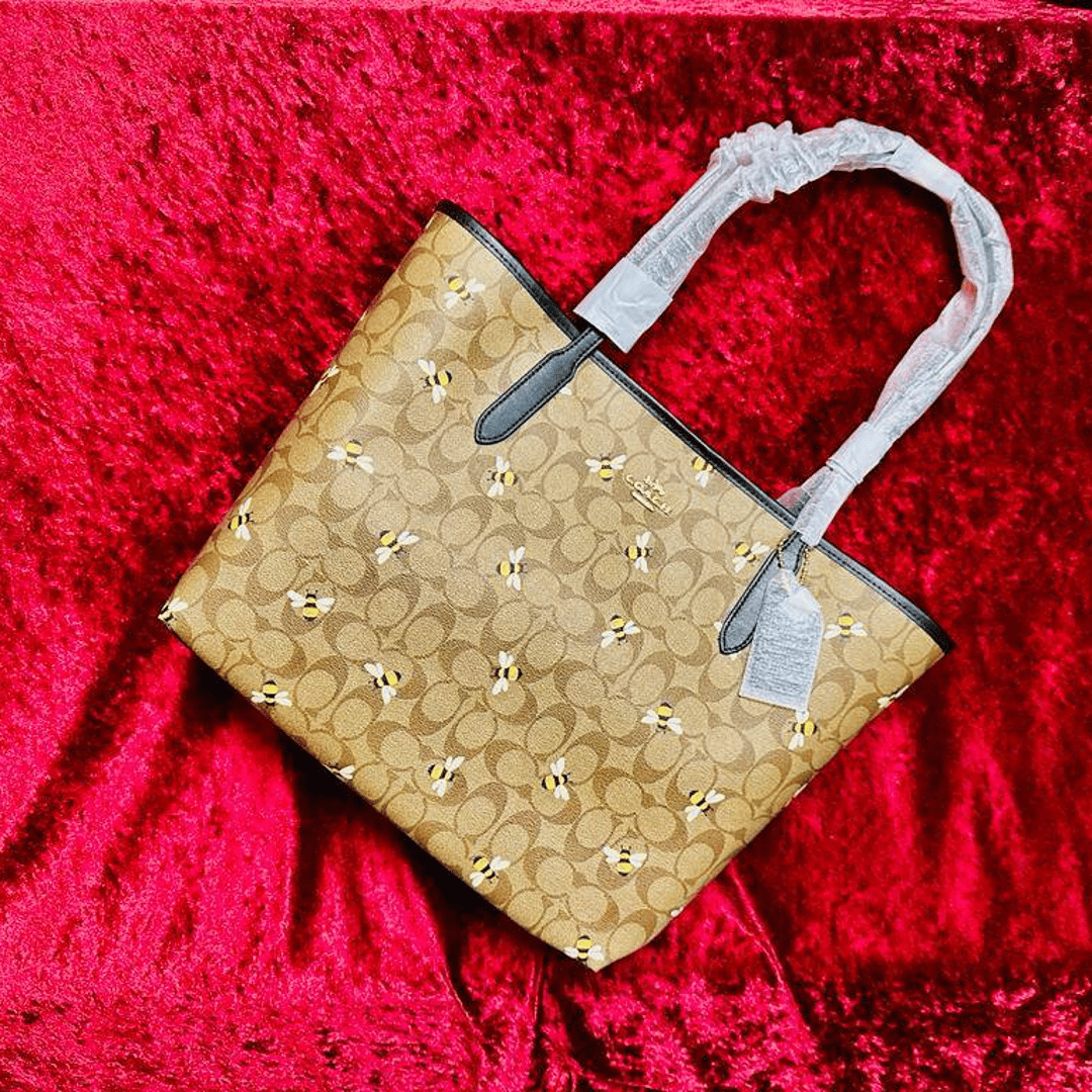 Canada Coach outlet Bees Tote Bag | Buy&Ship（台灣）