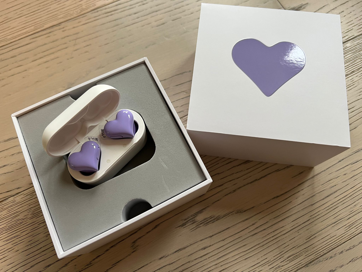 SoftBank heartbuds 心形 earphones | Buyandship 台灣 國際代運